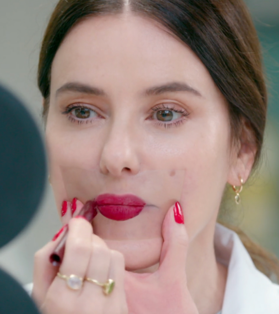 https://www.lisaeldridge.com/blogs/videos/making-lipstick-using-a-1920 ...