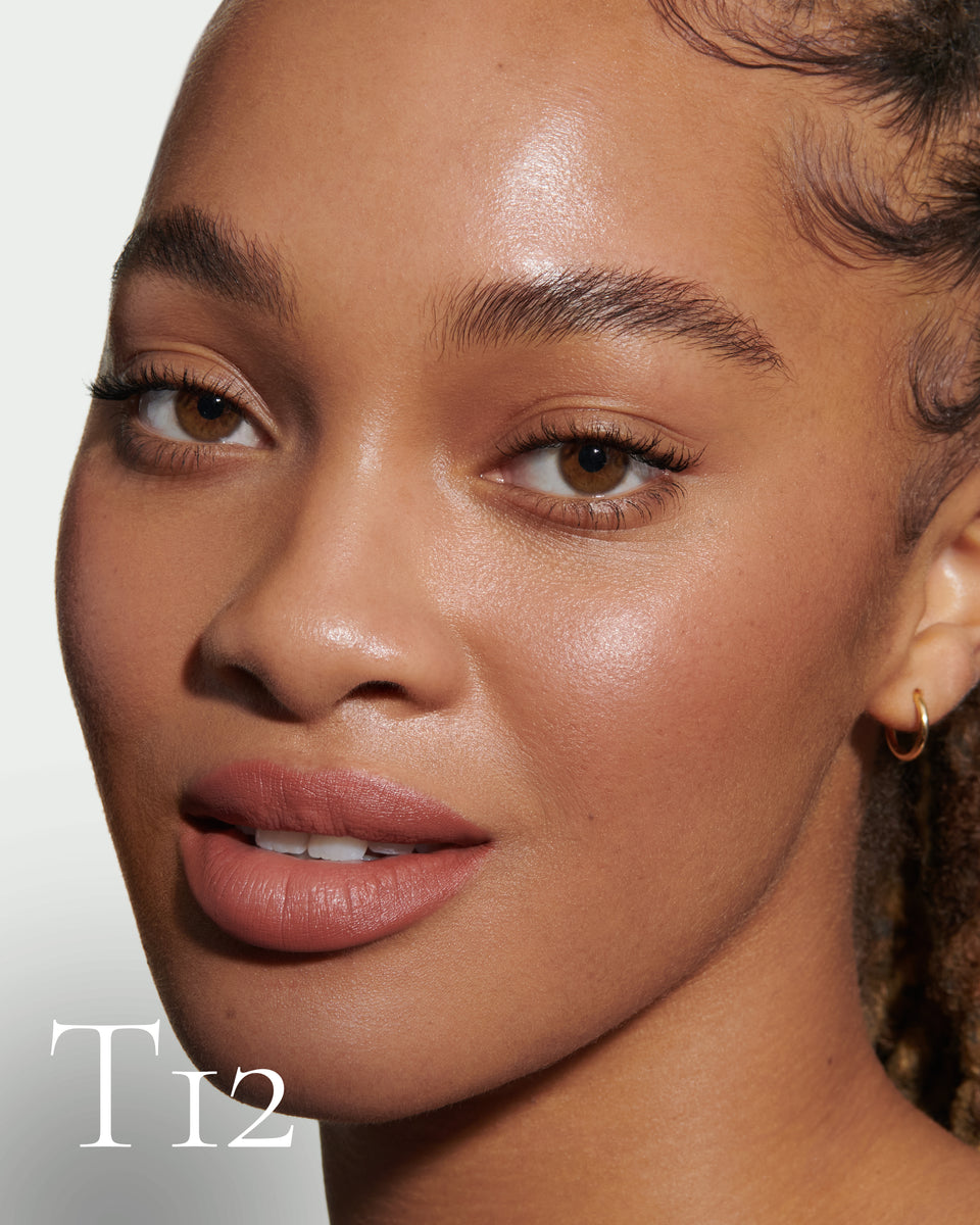 Enhancing Skin Tint T12 | Plumped & Refreshed | Lisa Eldridge